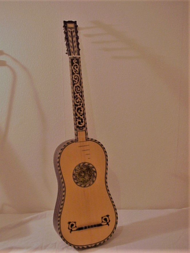 Baroque guitar